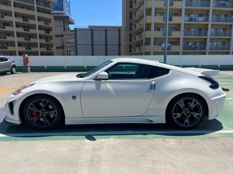 フェアレディZ3.7 40thアニバーサリー★名車Z34★R5税金完納★絶好調★カスタム費150万以上★赤内装★業界最安│金融車なら金融車販売センター